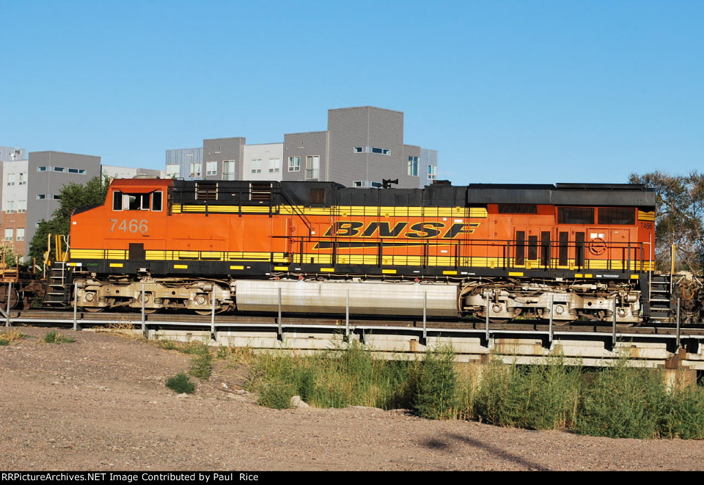BNSF 7466